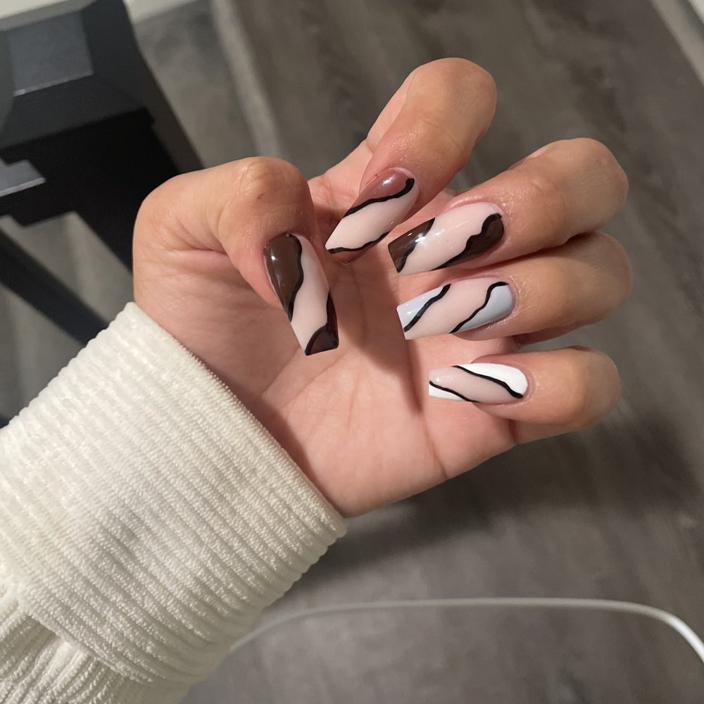 LE’S NAILS STUDIO - Updated October 2025 - 53 Photos & 19 Reviews ...