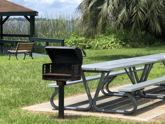 ELIZABETH EVANS PARK - Updated June 2026 - 31 Photos - 100 S Donelly St ...