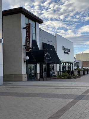 Springfield Town Center - Updated COVID-19 Hours & Services - 232 ...