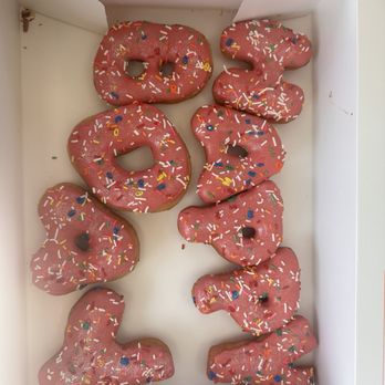 MOON DONUTS - Updated May 2024 - 589 Photos & 400 Reviews - 1000 ...