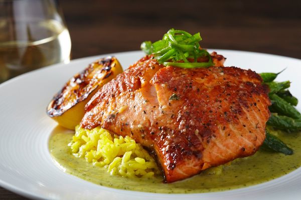 BLUE HERON KITCHEN AND BAR - 129 Photos & 53 Reviews - 170 E Cross ...