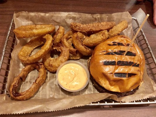 CRUST N’ FIRE - 47 Photos & 59 Reviews - Burgers - 12109 Town Center ...