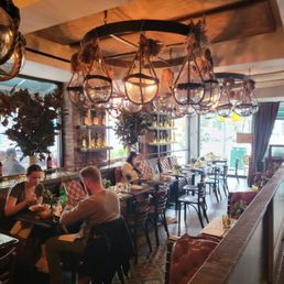 FELICE 83 - Updated May 2025 - 264 Photos & 374 Reviews - 1593 1st Ave ...