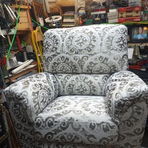 LUIS CUSTOM UPHOLSTERY - Updated October 2024 - 3175 Fondren Rd ...
