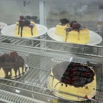 MR PUFFY JAPANESE CHEESECAKE - Updated June 2024 - 34 Photos & 28 ...