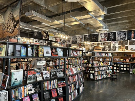 SKULL-FACE BOOKS & VINYL - 31 Photos & 11 Reviews - 1148 Bethel St ...