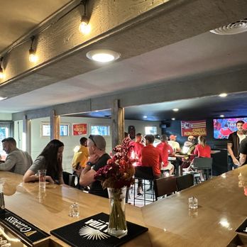 MAINSTREET TAVERN - Updated July 2025 - 56 Photos - 3715 Main St ...