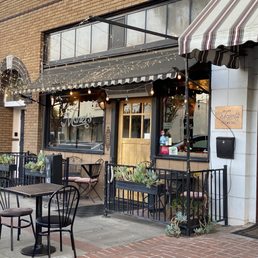 MONETS WINE BISTRO - Updated December 2025 - 464 Photos & 382 Reviews ...