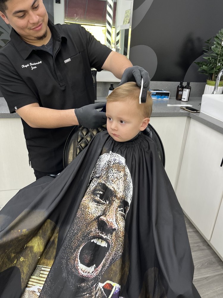 THE ROYAL BARBERSHOP - Updated May 2024 - 10 Reviews - 28410 Haskell ...