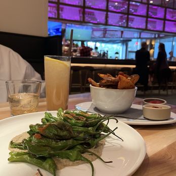 ROGER BAR & RESTAURANT - Updated January 2025 - 825 Photos & 281 ...