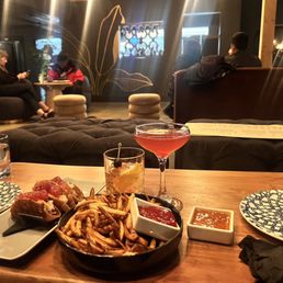 16ELEVEN - Updated November 2024 - 167 Photos & 80 Reviews - 1611 ...