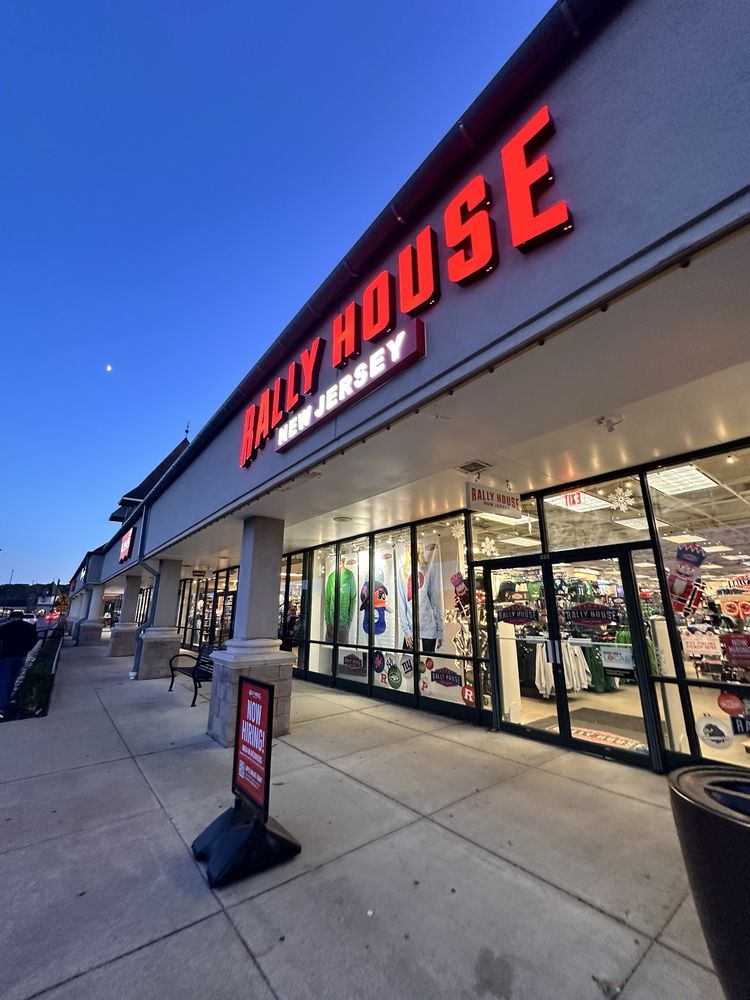 RALLY HOUSE JACKSON PREMIUM OUTLETS - Updated December 2025 - 21 Photos ...