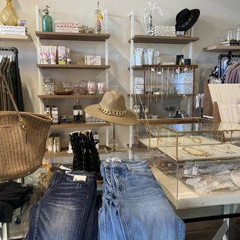 THREAD - Updated January 2026 - 53 Photos & 18 Reviews - 1110 Chambers ...