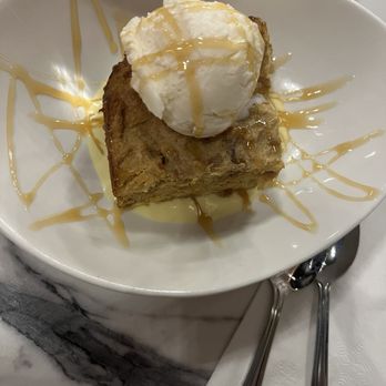 LADY R BISTRO - Updated December 2025 - 302 Photos & 186 Reviews ...