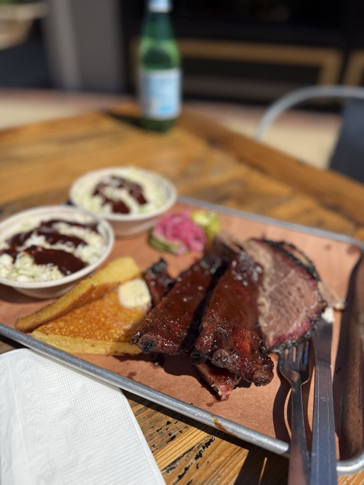 THE CROSSROADS BBQ - Updated May 2026 - 283 Photos & 465 Reviews - 241 ...