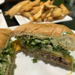 FIZZ BURGERS AND BOTTLES - Updated November 2025 - 99 Photos & 248 ...