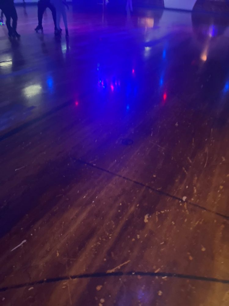 GLENWOOD ROLLER RINK with 19 Reviews & 11 Photos - 656 Holbrook Rd ...