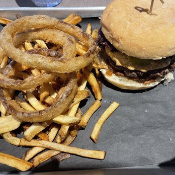 GRAZE BURGERS - Updated May 2024 - 324 Photos & 345 Reviews - 125 Bruce ...