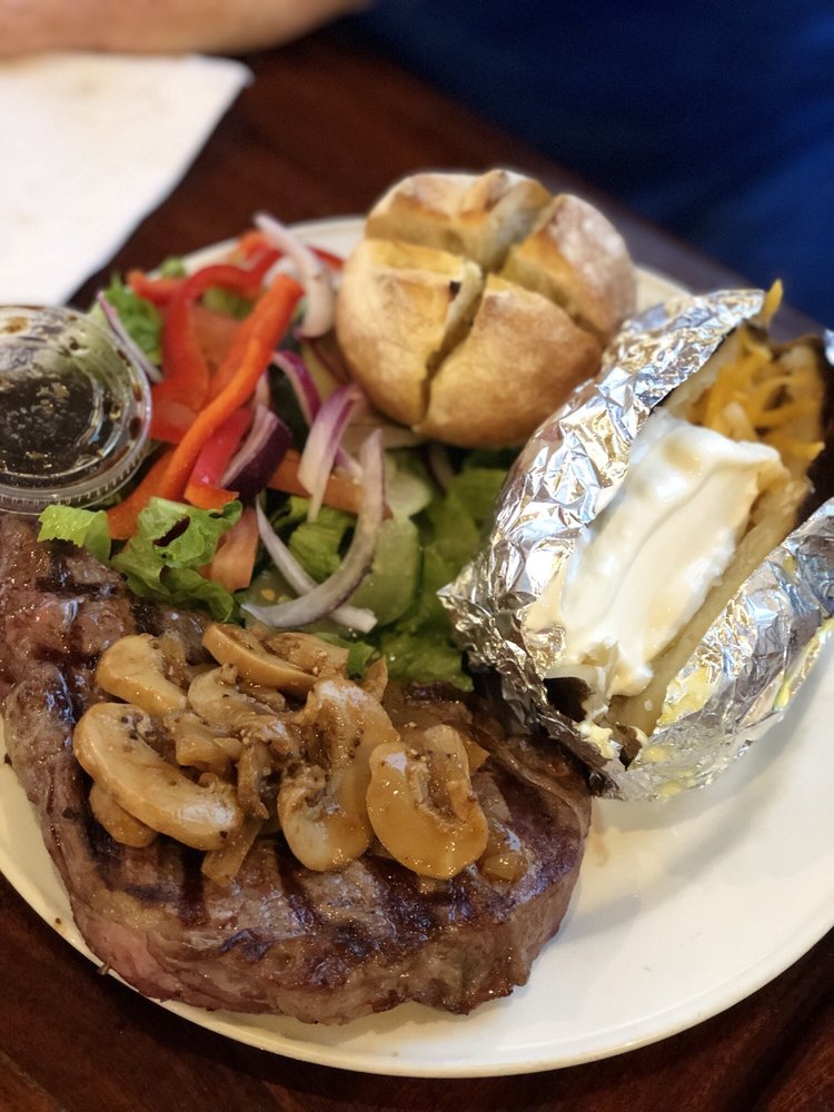 FAT TONY’S - 30 Photos & 35 Reviews - Pizza - Jordan Road 15, Sint ...