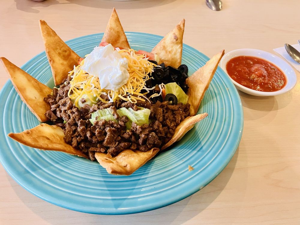 RED APPLE RESTAURANT - Updated March 2025 - 85 Photos & 55 Reviews ...