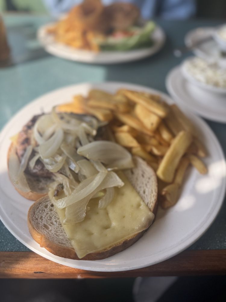 BRIDGEVIEW DINER - Updated May 2025 - 360 Photos & 346 Reviews - 9011 ...
