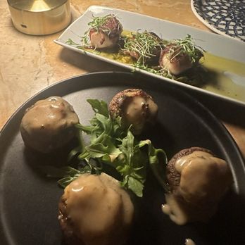 16ELEVEN - Updated June 2025 - 202 Photos & 99 Reviews - 1611 Everett ...