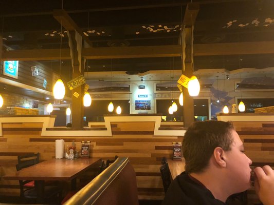 AMERICAN ROAD TRIP BAR & GRILL - Updated December 2024 - 637 Photos ...