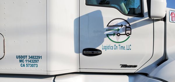 AMERICAN GRAPHICS - Updated July 2024 - 566 Photos - 16036 Valley Blvd ...