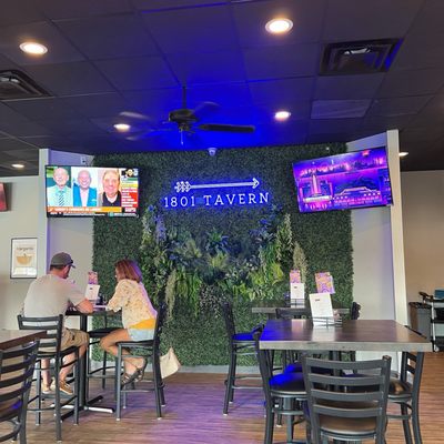 1801 TAVERN - Updated January 2026 - 29 Photos & 22 Reviews - 9721 ...