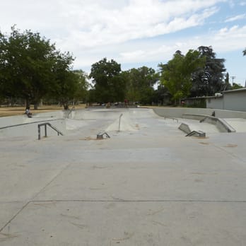 APPLEGATE PARK ZOO - Updated July 2024 - 114 Photos & 49 Reviews - 1045 ...