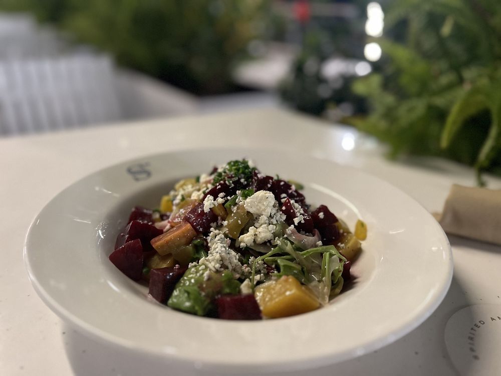 SAVR - Updated July 2024 - 200 Photos & 103 Reviews - 150 Seaport Blvd ...