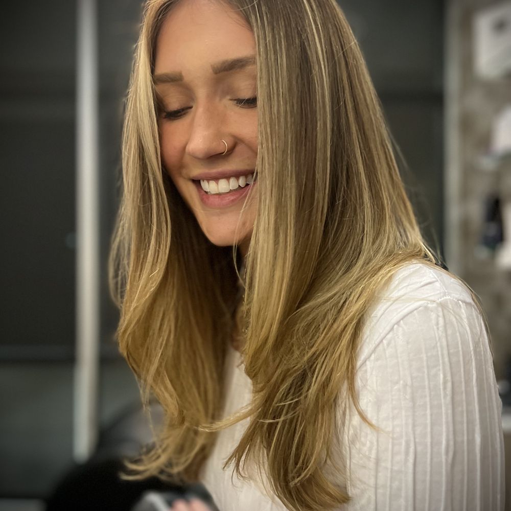 Lisa Coombs's Instagram, Twitter & Facebook on IDCrawl