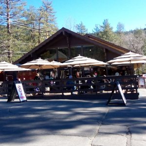 MIDDLE RIDGE WINERY - 176 Photos & 99 Reviews - 54301 N Circle Dr ...