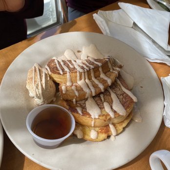 THE CUBBY HOLE - Updated July 2024 - 295 Photos & 330 Reviews - 37 E ...