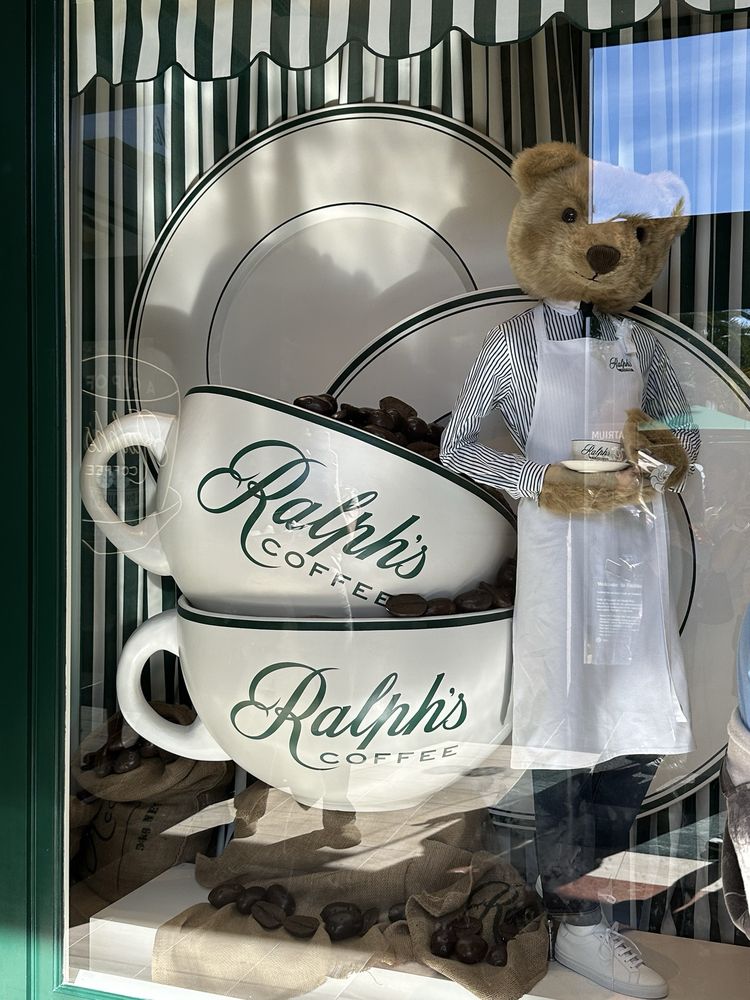 Ralph’s Coffee, Newport Beach | Roadtrippers