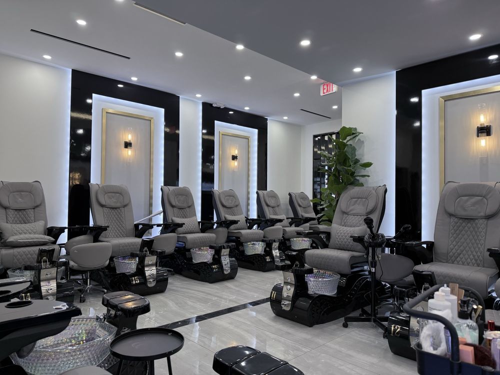 NOIR NAIL BAR - Updated October 2025 - 12 Photos - 11715 Manchester Rd ...