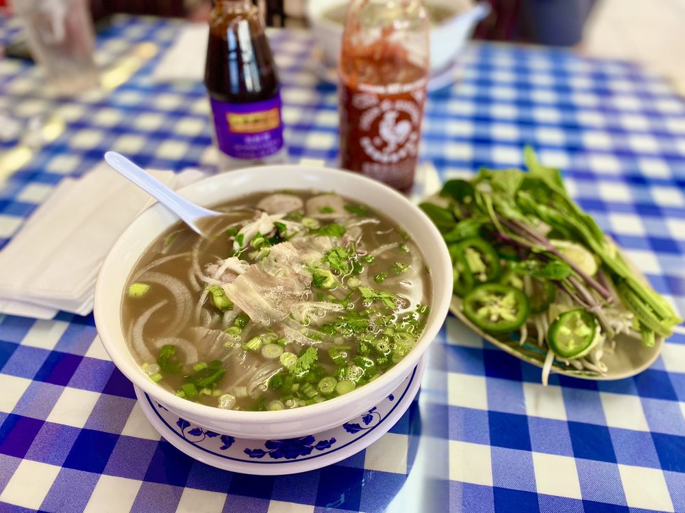 NEW PHO - Updated July 2025 - 280 Photos & 348 Reviews - 1036 E Anaheim ...
