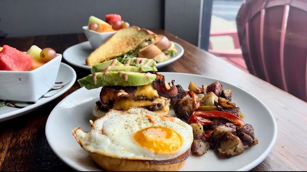 PIES ON POST - Updated August 2025 - 87 Photos & 89 Reviews - 3310 Drew ...