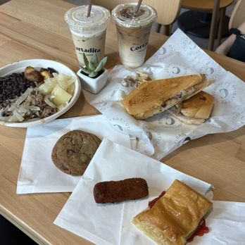 CORTADITO COFFEE HOUSE - BRICKELL - Updated June 2025 - 102 Photos & 41 ...