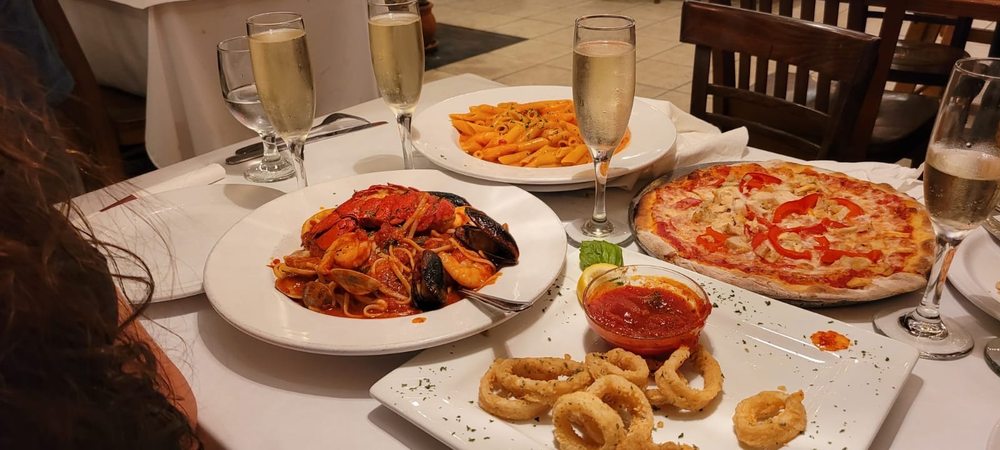 DI NAPOLI ITALIAN RESTAURANT - Updated March 2025 - 147 Photos & 226 ...