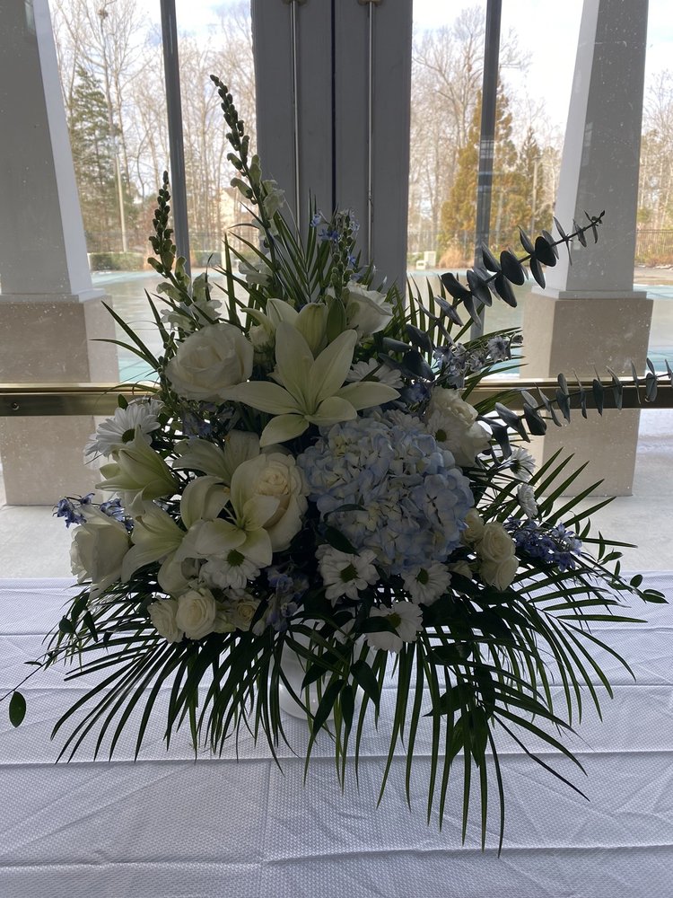 AGAPE FLORIST - 27 Photos & 14 Reviews - 261 Ridge Mcintire Rd ...