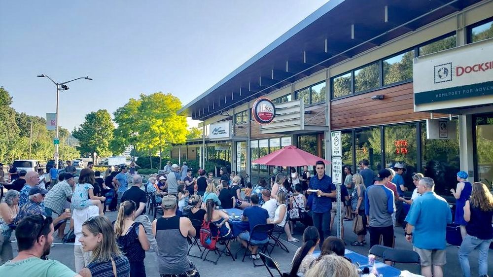 DOCKSIDE MAIL - Updated December 2025 - 17 Reviews - 7001 Seaview Ave ...