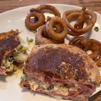 BROOKFIELDS RESTAURANT RANCHO CORDOVA - Updated November 2024 - 1315 ...