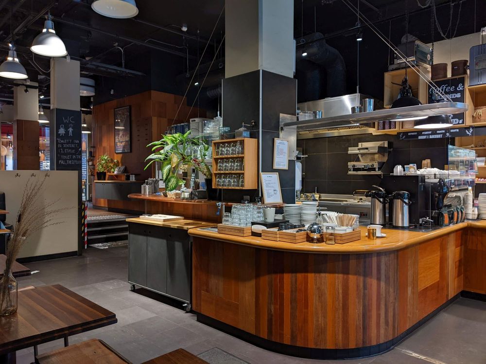 UNITED BAKERIES - Updated November 2025 - 54 Photos & 12 Reviews - Karl ...