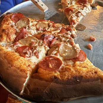O’ZONE PIZZA PUB - Updated October 2025 - 140 Photos & 218 Reviews ...