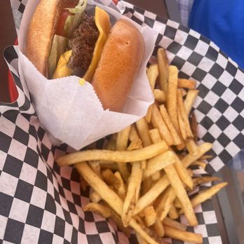 HAYES BURGER - 373 Photos & 356 Reviews - 2060 Logan Ave, San Diego ...