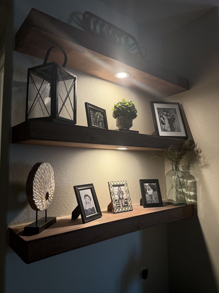 THE RIGHT HAND MAN - Updated July 2025 - 19 Photos - 2531 Latour Ct ...