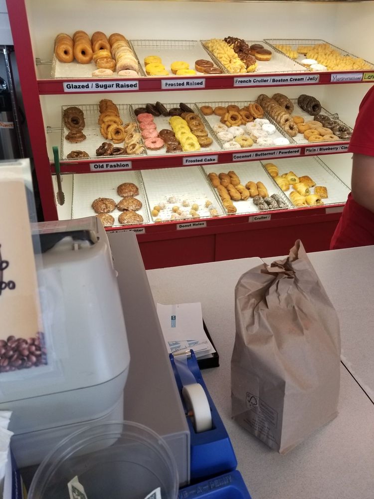 DONUT FRESH EXPRESS - 23 Photos & 46 Reviews - Donuts - 112 Elm St ...