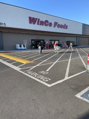 WINCO FOODS - Updated January 2026 - 17 Reviews - 2815 Chad Dr, Eugene ...