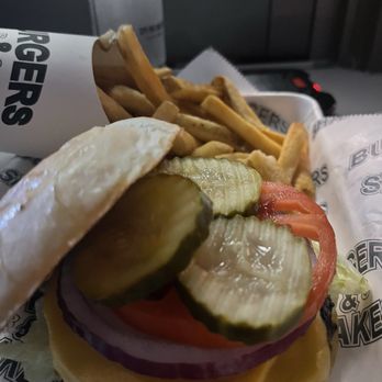 THE SHORELY - Updated October 2025 - 157 Photos & 62 Reviews - 849 ...